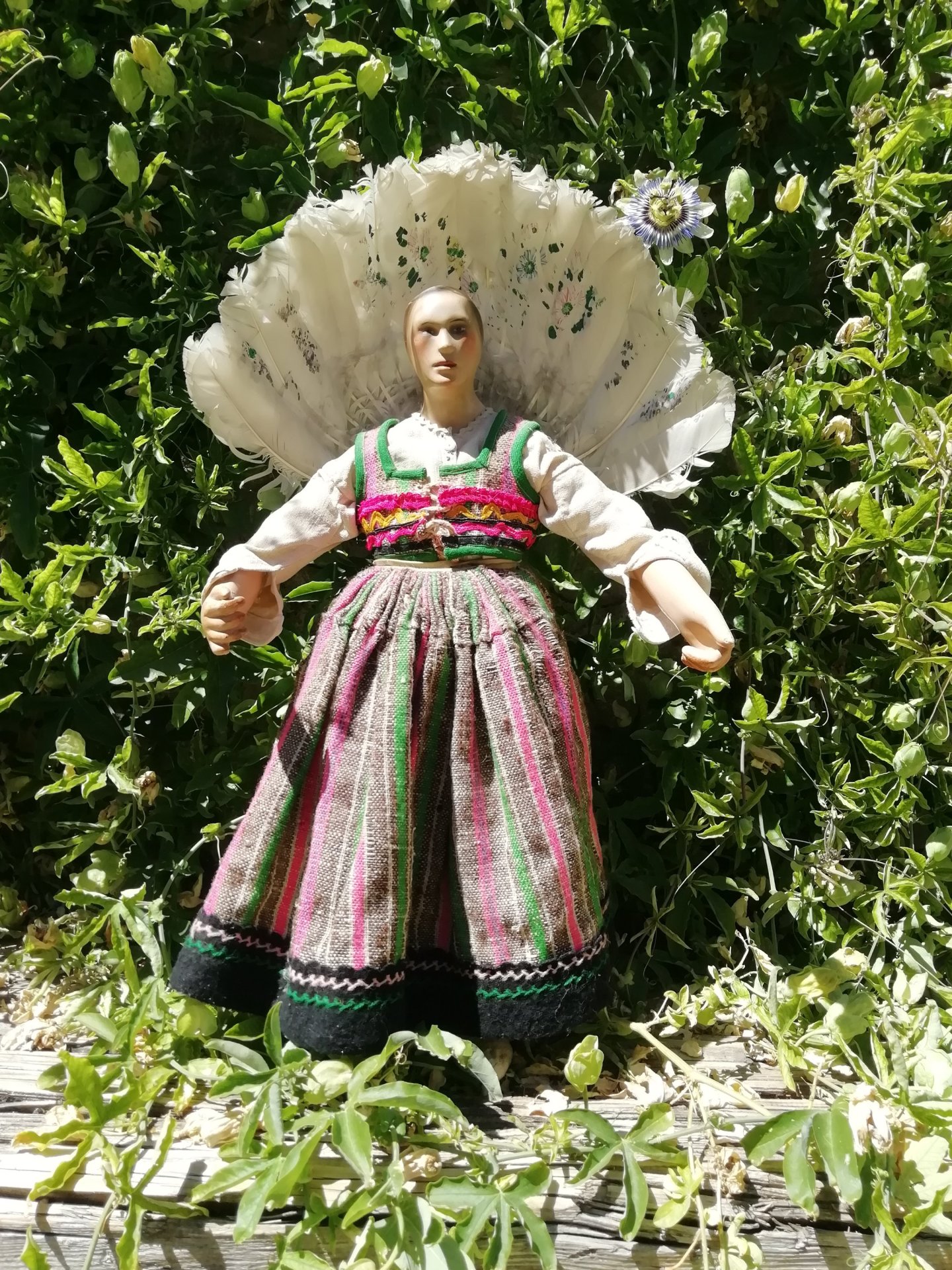 Figura con vestimenta Popular | Mobiliario & Interiorismo